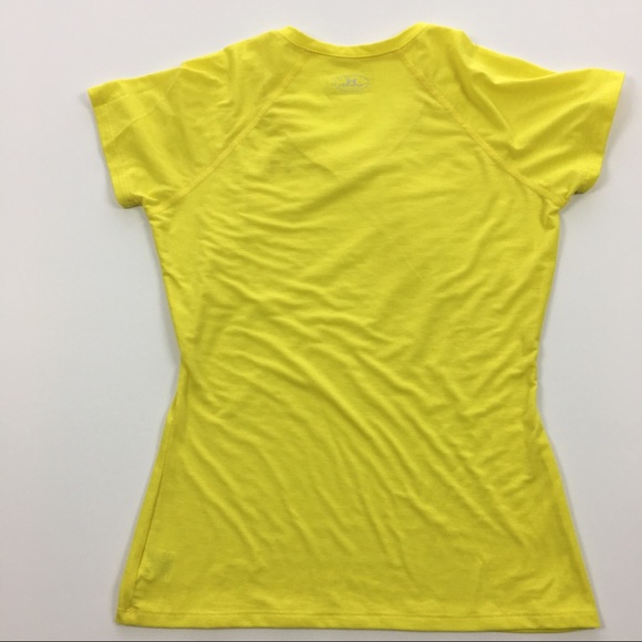 Under Armour | Tops | 425 Under Armour Yellow Tee Shirt In Xs Guc ...